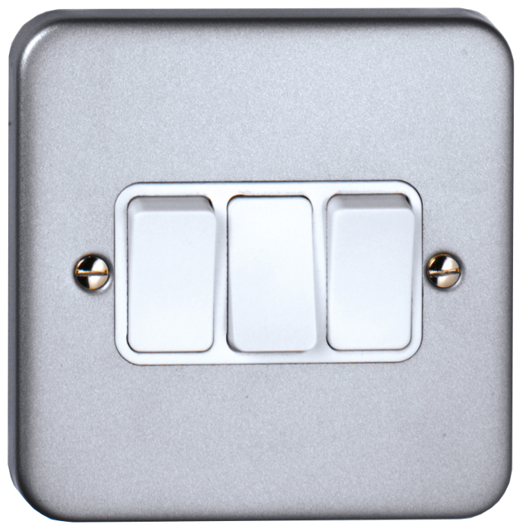 Deta Metal Clad 10A 3 Gang 2W Plate Switch & Back Box With Knockouts ...